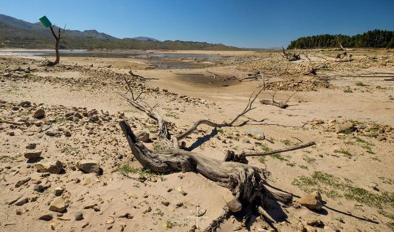 Haunting Photos Show Cape Town Gripped by Drought Crisis (About 100 ...